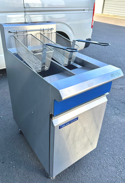 Blue Seal Evolution Series GT46 - 450mm Twin Pan Gas Fryer With Warran